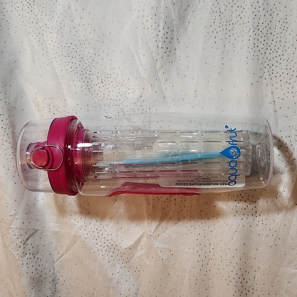 aqua frut | Kitchen | Aguafrut 32oz Fruit Infuser Infusion Flavor Water Bottle | Poshmark